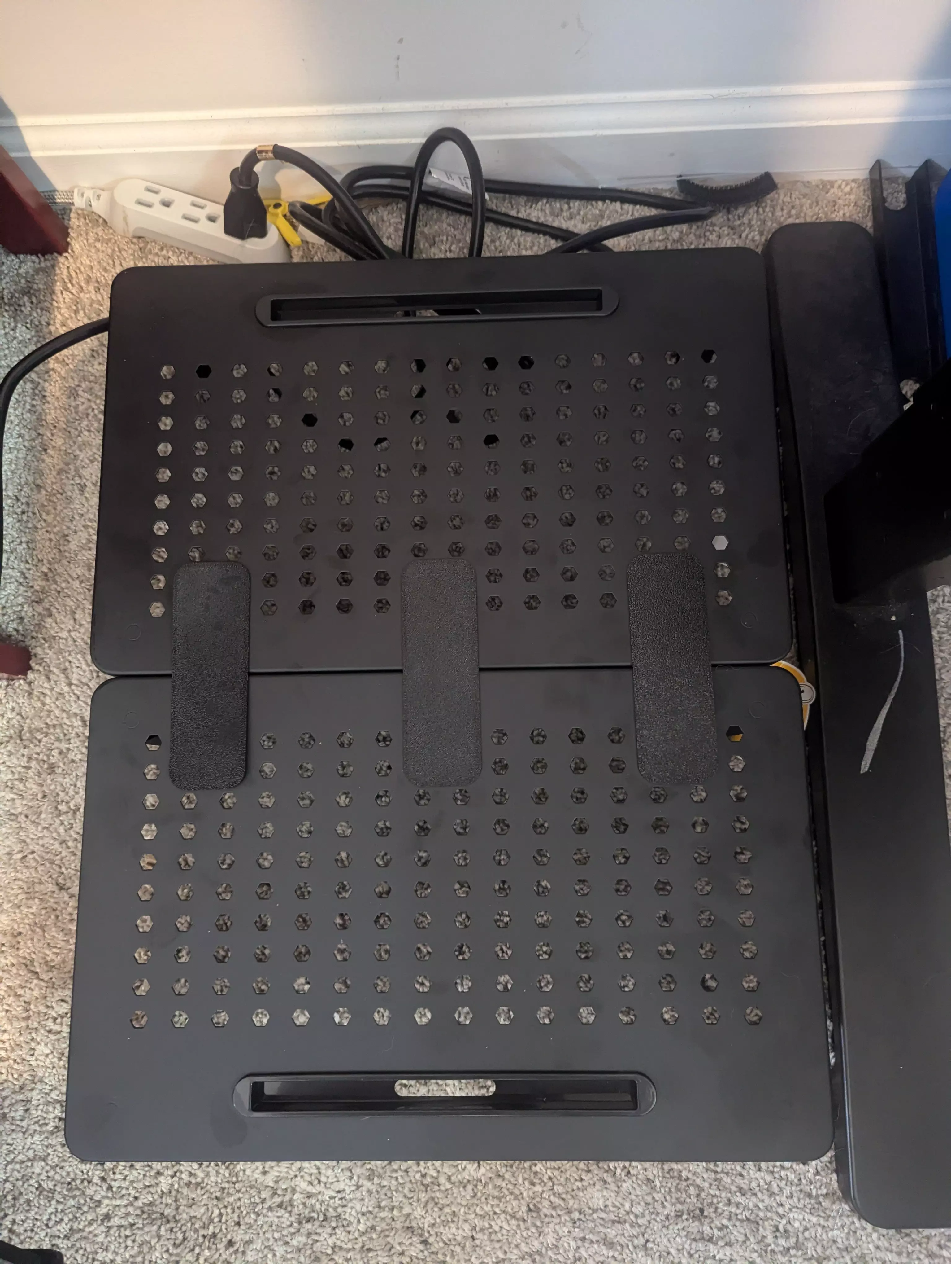 A Simple Floor Stand for a 3D Printer – roberthorvick.com